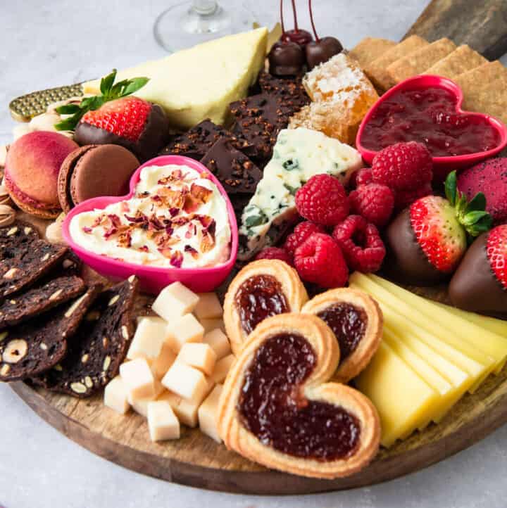 How to Make an Easy Italian Charcuterie Board